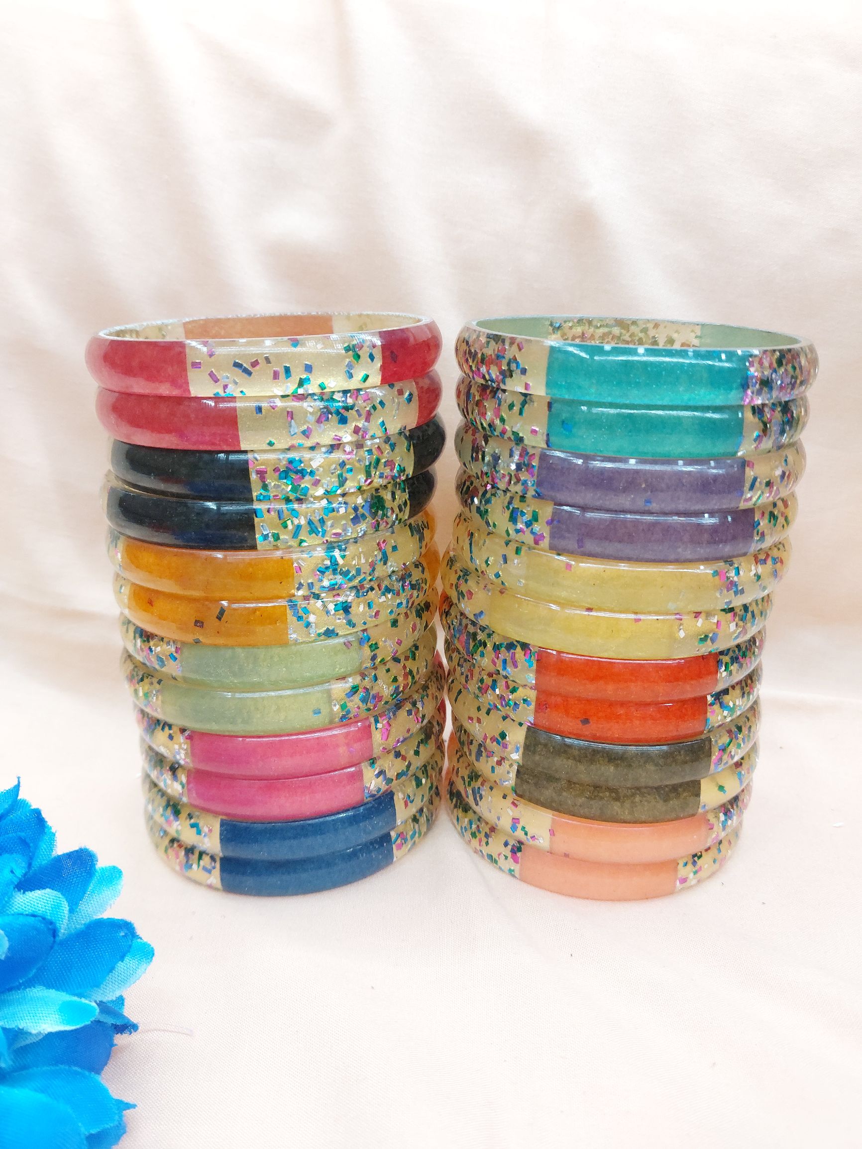 2 PCS LAMINATED ACRYLIC PLASTIC BANGLES IN 10 COLOURS FOR WOMEN AND ...