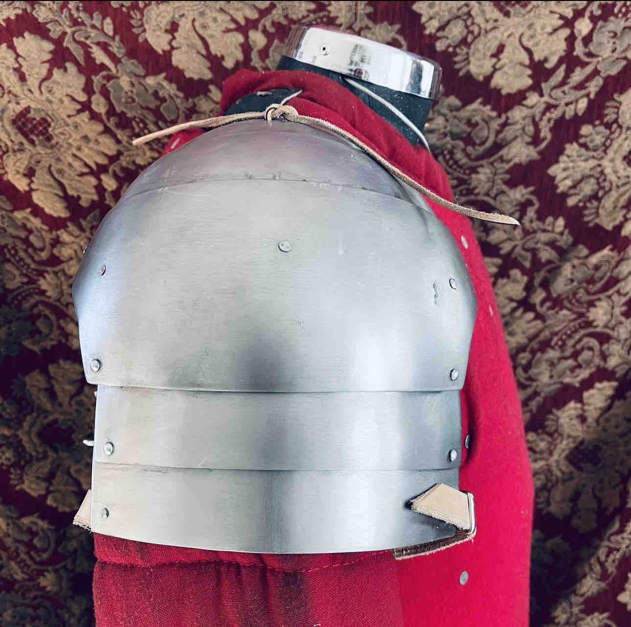 Shoulders | ⚒ Red Snake ⚔️ Armory