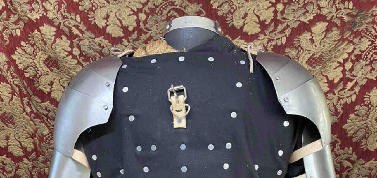 Shoulders | ⚒ Red Snake ⚔️ Armory