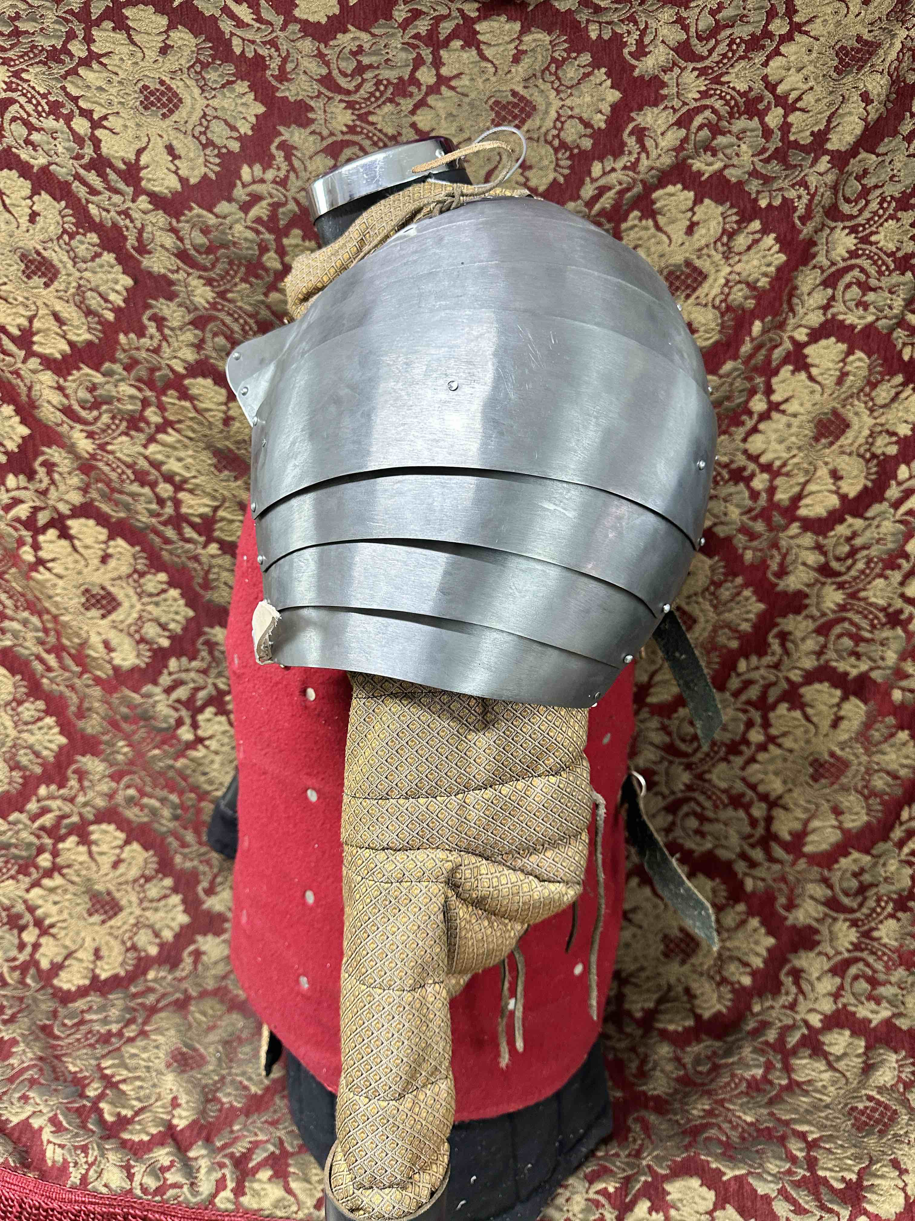 Spaulders Model 11 | ⚒ Red Snake ⚔️ Armory