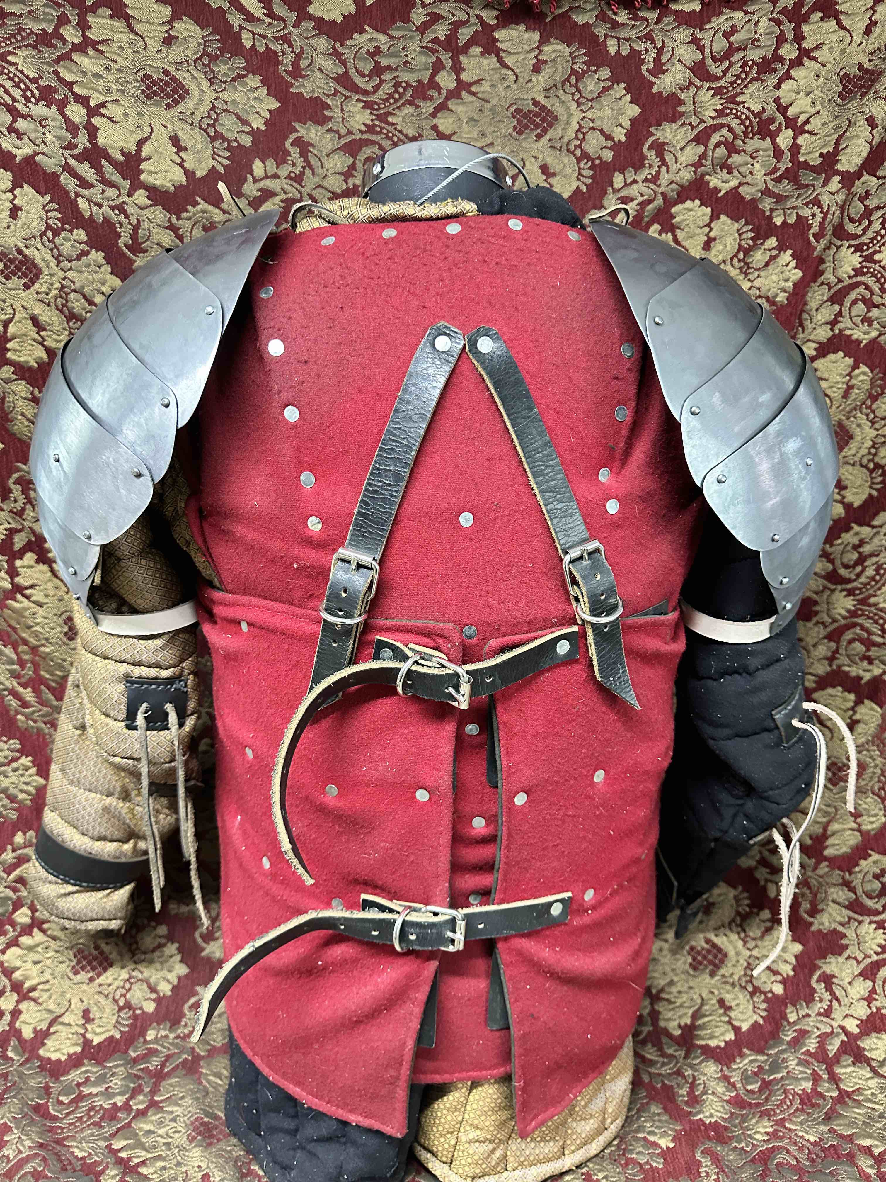 Spaulders Model 11 | ⚒ Red Snake ⚔️ Armory