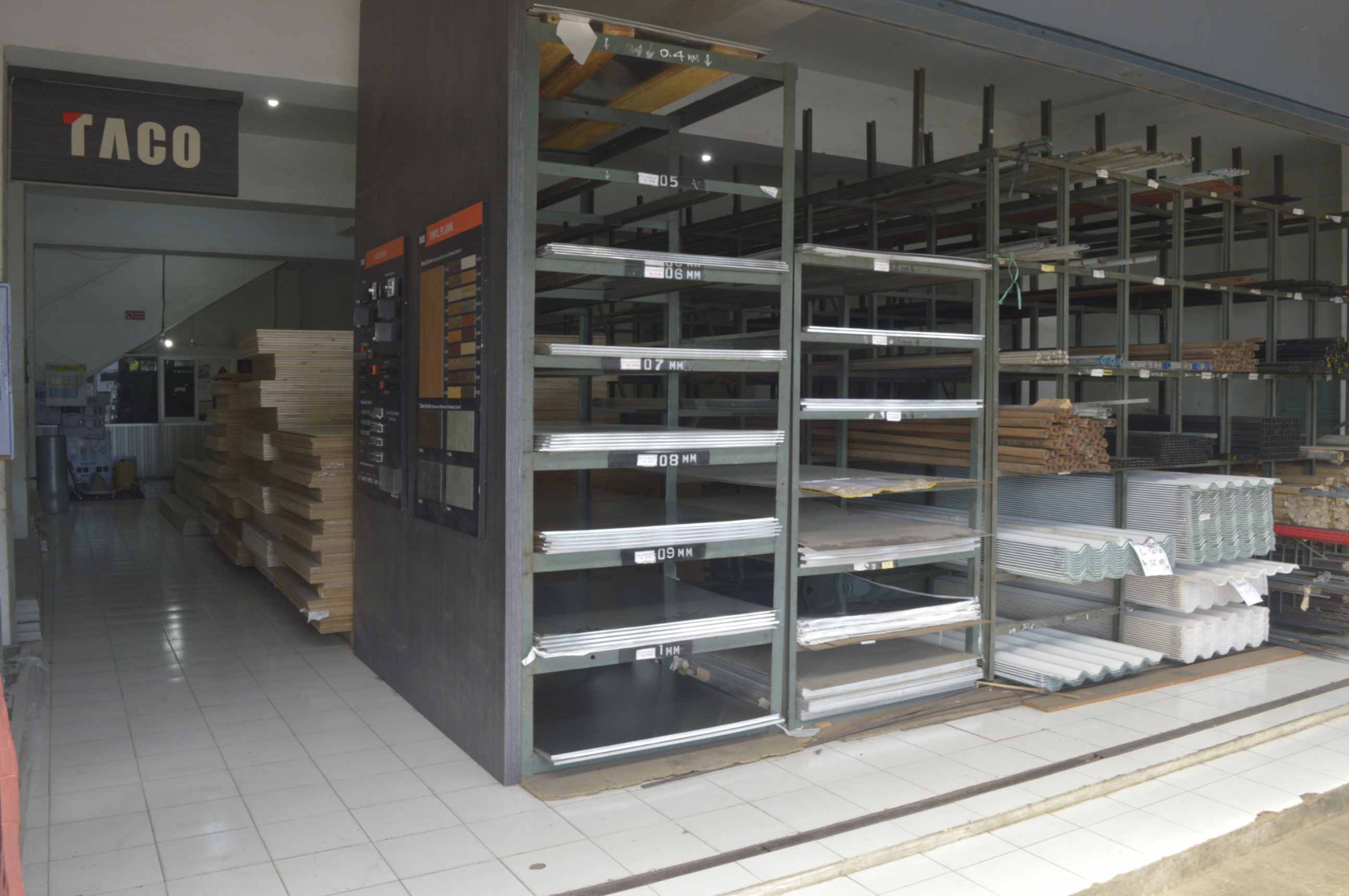 Plat-Plat, Atap UPVC dan Triplek | KOKOH