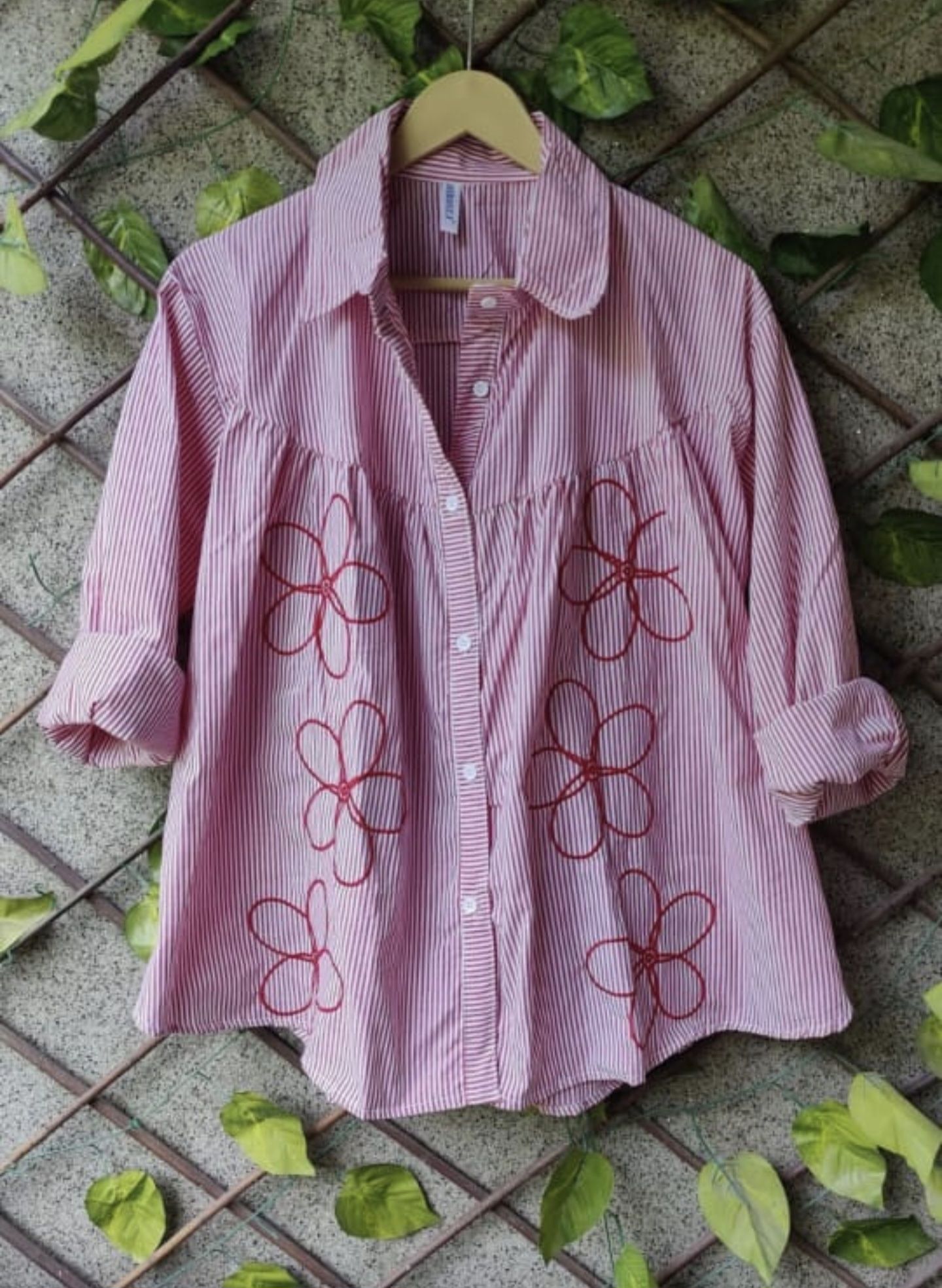 thread flower shirt | FADEOUT