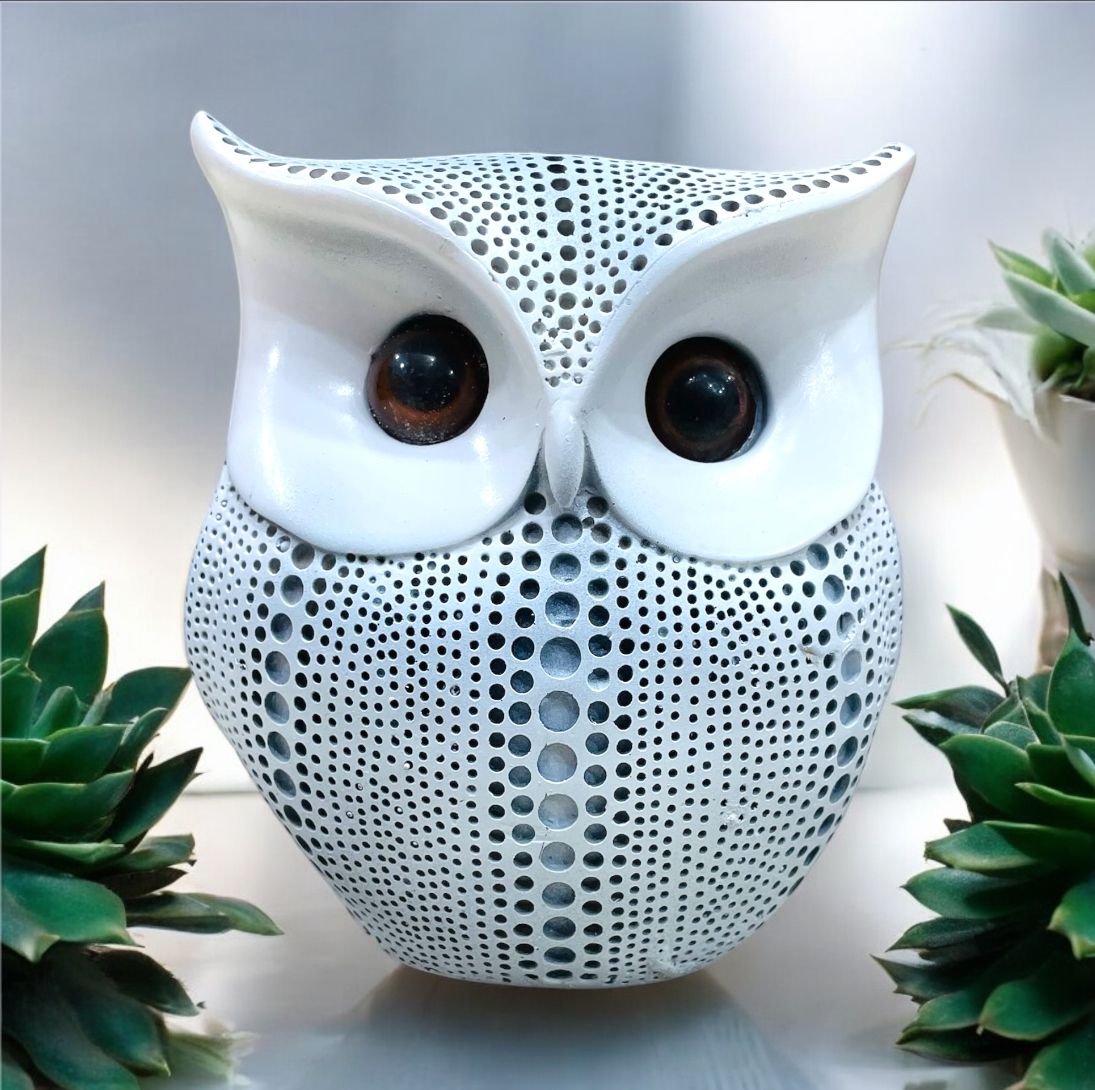 Silver Handcrafted Resin Classy Owl 🦉 Ullu For Table Top, Living Room ...