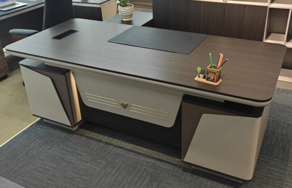 MIKV-191 - Office Table - Size : 2m | Maverick Interio