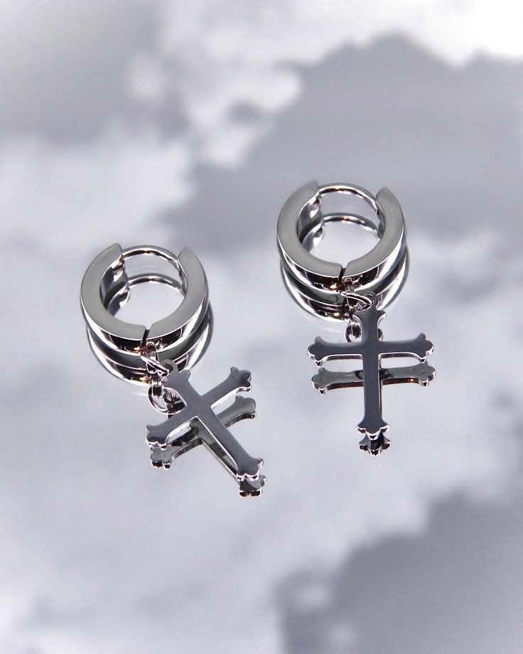 ARETES CRUZ FINE PLATEADO | MADISON LUX