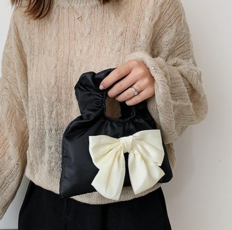 956 BOLSO LAZO DE MANO CUTTE | MADISON LUX IMPORTACIONES