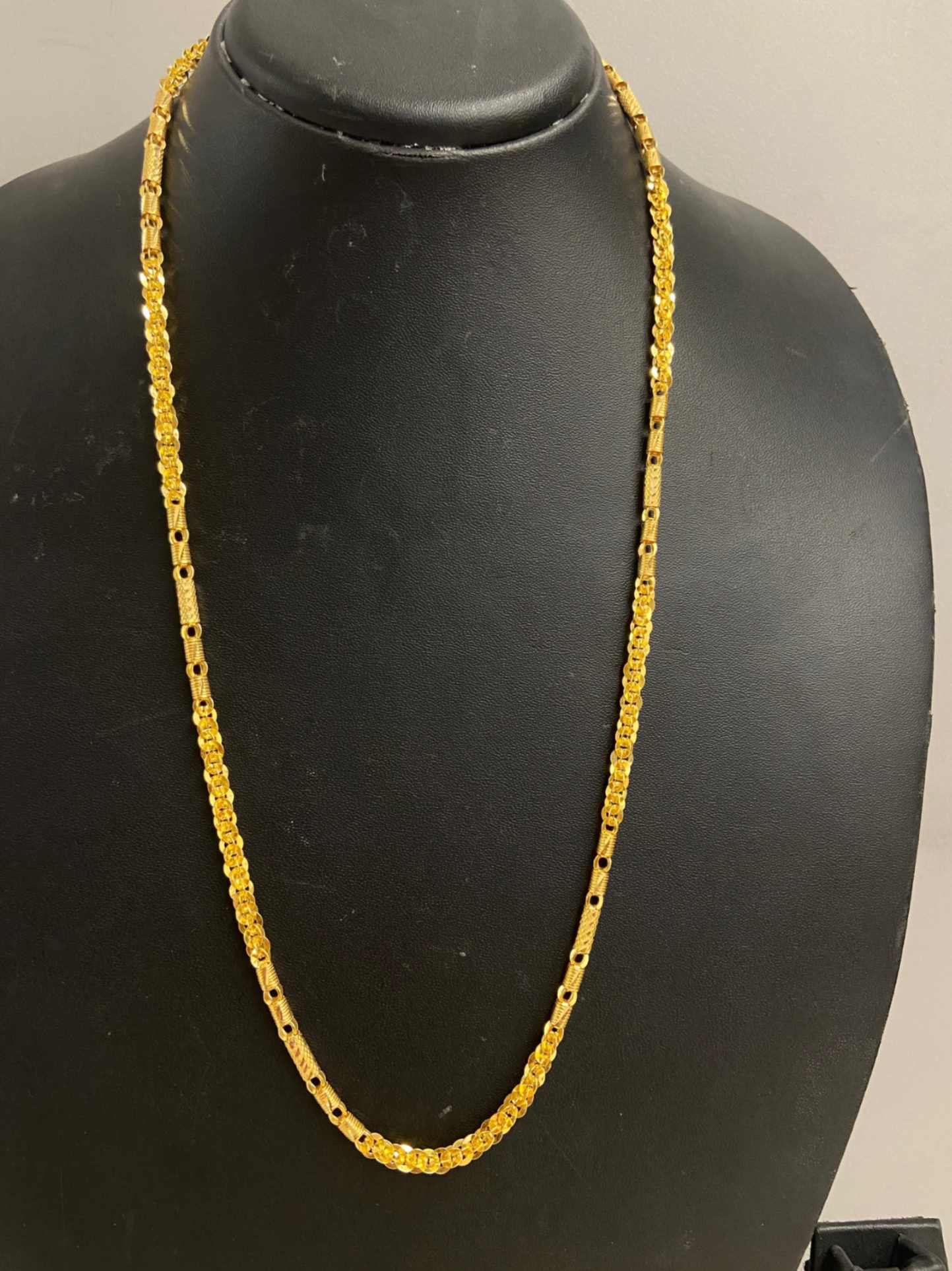 Handmade Chains | UNIQUE CHAINS AND JEWELS LIMITED