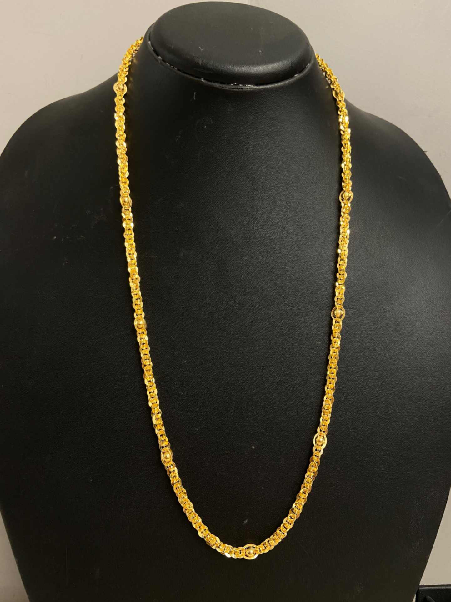 Handmade Chains | UNIQUE CHAINS AND JEWELS LIMITED