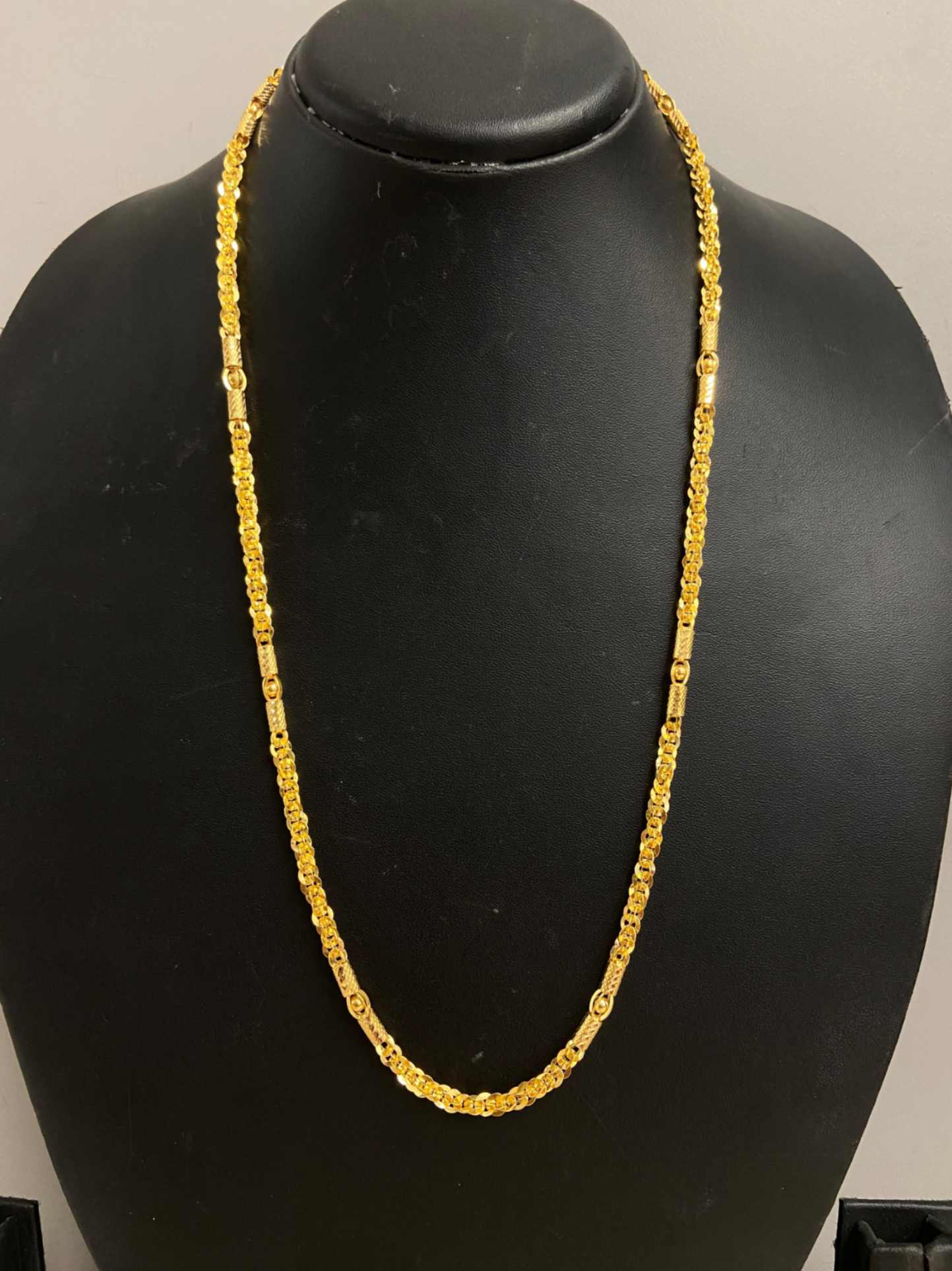 Handmade Chains | UNIQUE CHAINS AND JEWELS LIMITED